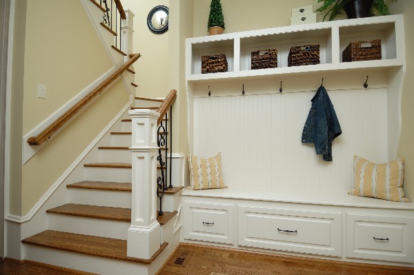 How to Create a Stylish, Functional Entryway | Wichita Furniture